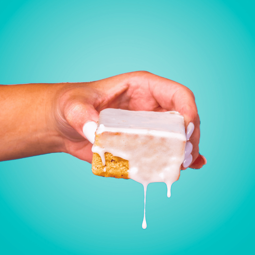 Alpha Prime Bites Glazed Cinnamon Roll Protein Brownies 65g | Protein ...